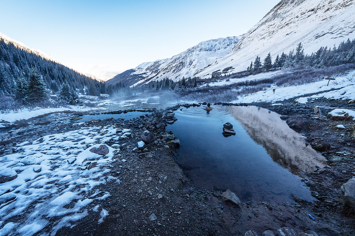 Top hiking trails in Colorado: Trails with Mountain Lakes - ExploreHub